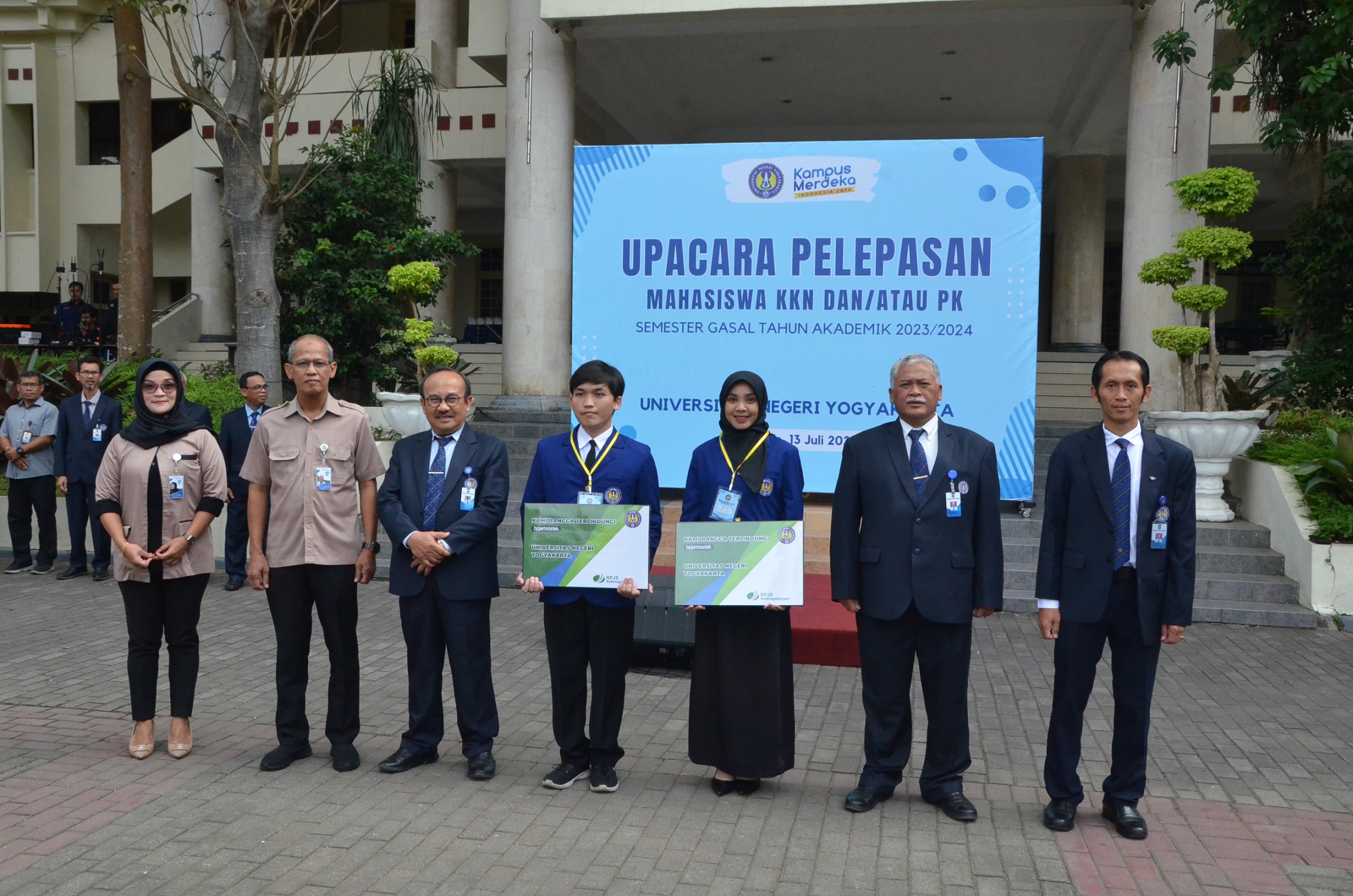 Pelepasan Mahasiswa KKN dan/atau PK UNY | Universitas Negeri Yogyakarta